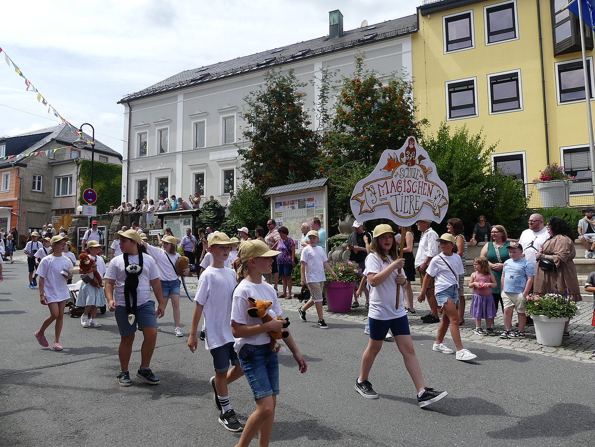 Rückblick zum Helmbrechtser Wiesenfest 2025 - Stadt Helmbrechts